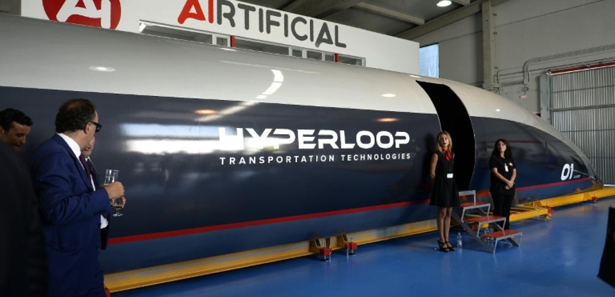 Hyperloop TT : des accords pour accélérer sa mise au point | Le blob, l'extra-média