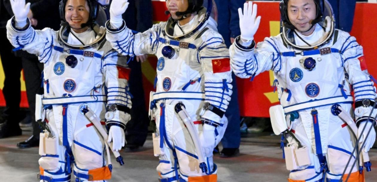 Un nouvel équipage arrive dans la station spatiale chinoise | Le blob ...