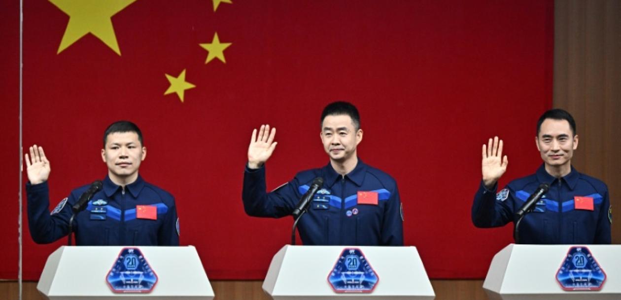 La Chine va envoyer un nouvel équipage vers sa station spatiale | Le ...